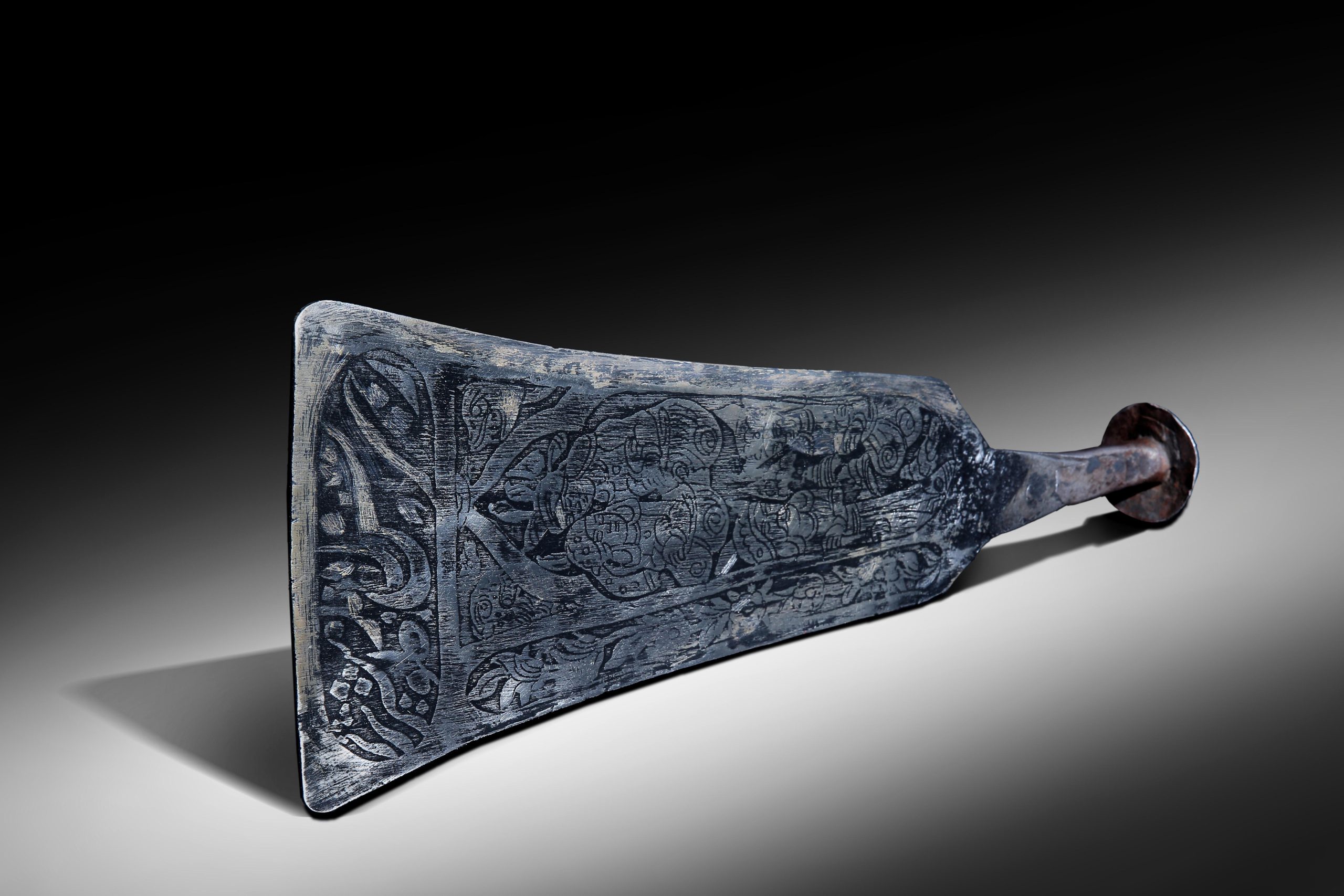 A LARGE MAJESTIC ZAND BUTCHER'S STEEL CLEAVER - Hatefi collections