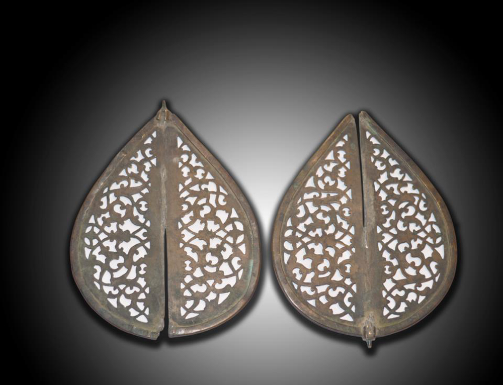 A SAFAVID CUT STEEL ORNAMENT - Hatefi collections